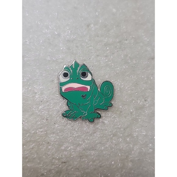 Disney | Jewelry | Disney Pin Pascal Hidden Mickey Green Tangled ...